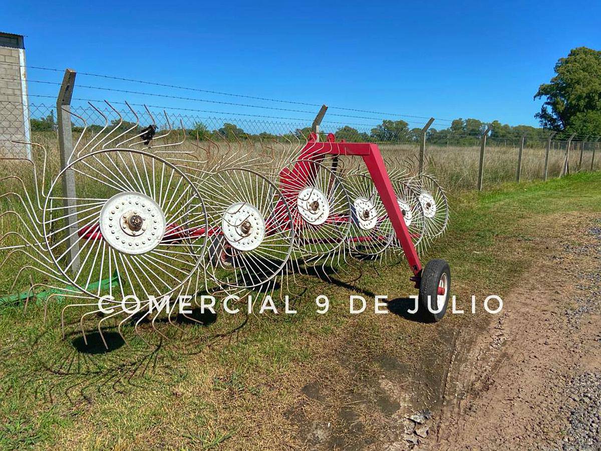 Rastrillo de 5 Estrellas Marca Marinozzi - Excelente - Agroads