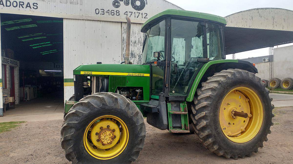 John Deere 6405 DT - 3 Puntos - Año: 2005 - u$s 46.800 - Agroads