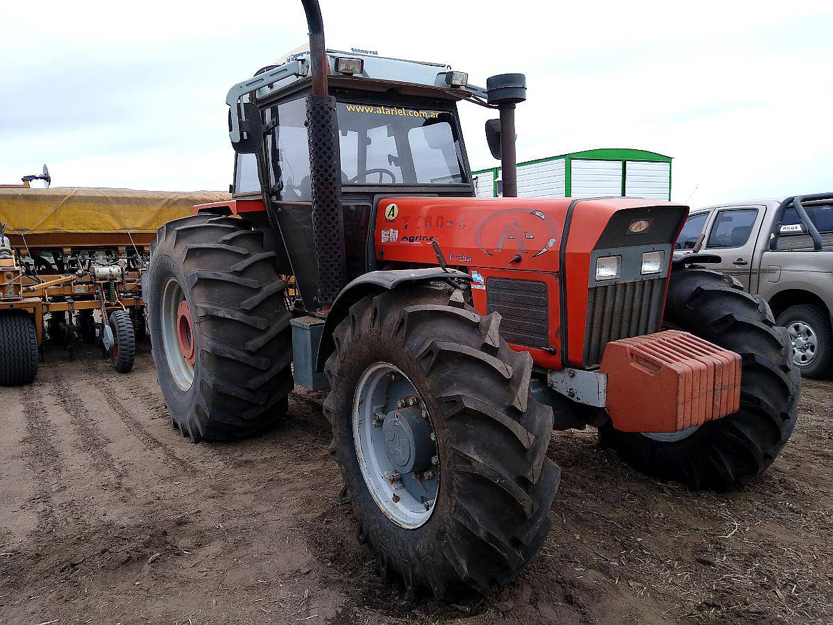 Tractor 160 Doble Tracción - Año: 2005 - Agroads