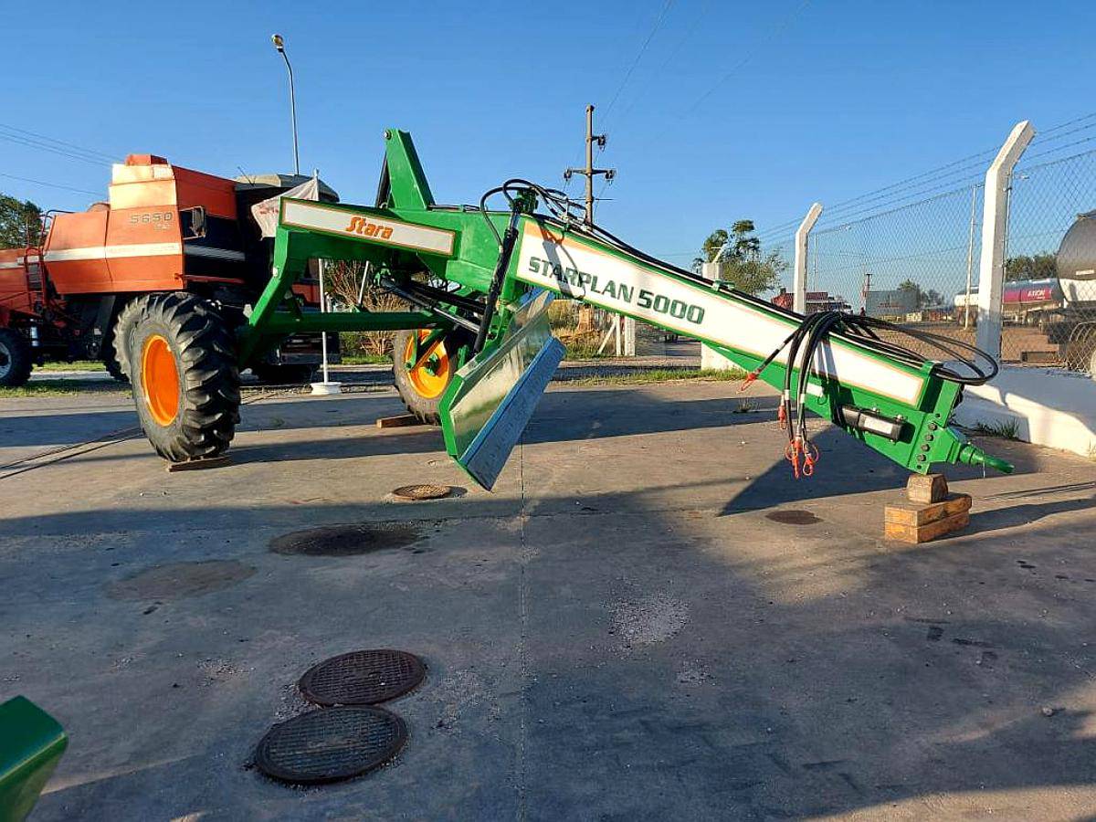 Pala Niveladora Starplan 5000 Hidraulica con Neumaticos - Agroads