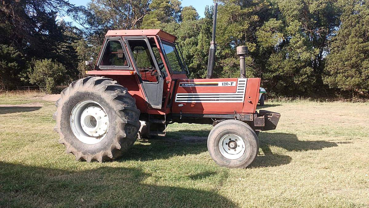 Tractor Fiat 120 F año 1993. - Año: 1993 - u$s 25.000 - Agroads