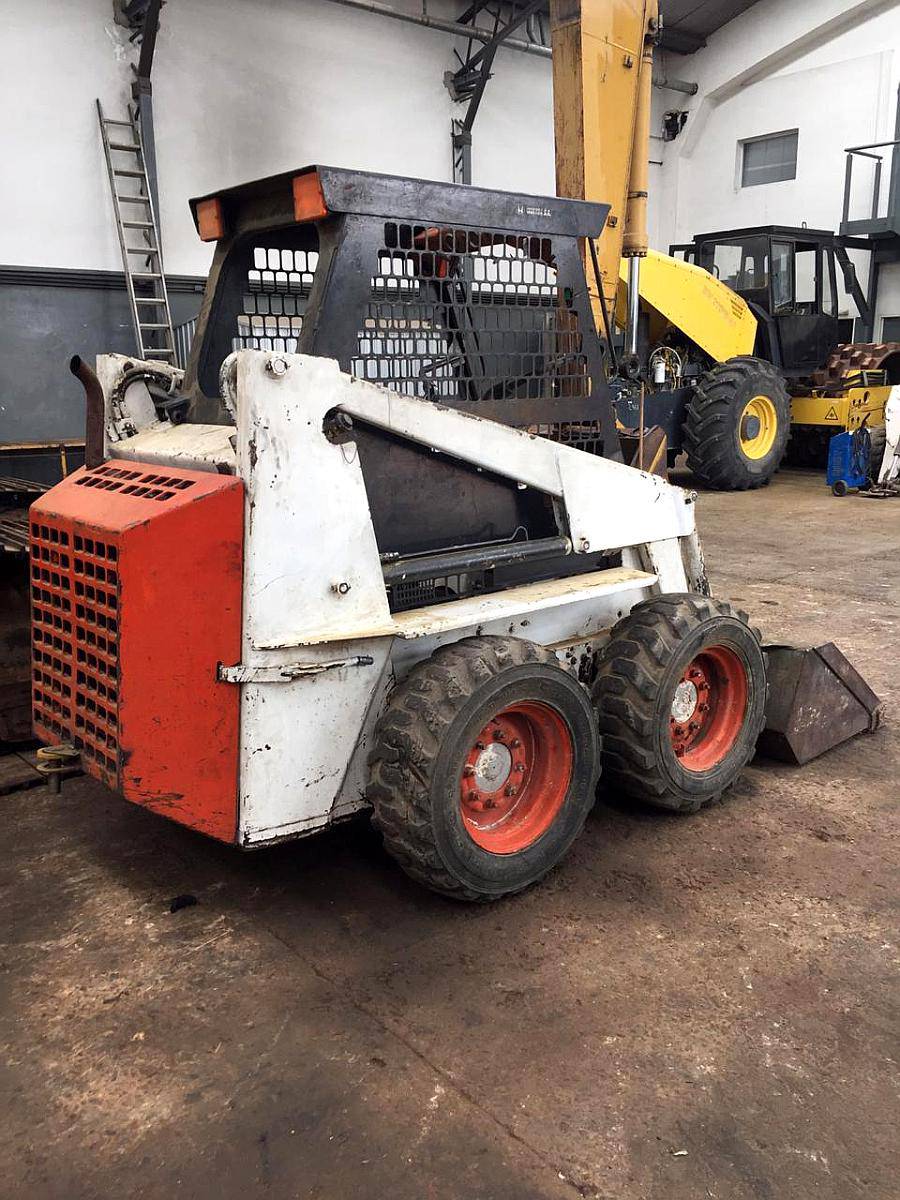Bobcat 653, año 2000. - Año: 2000 - u$s 16.000 - Agroads