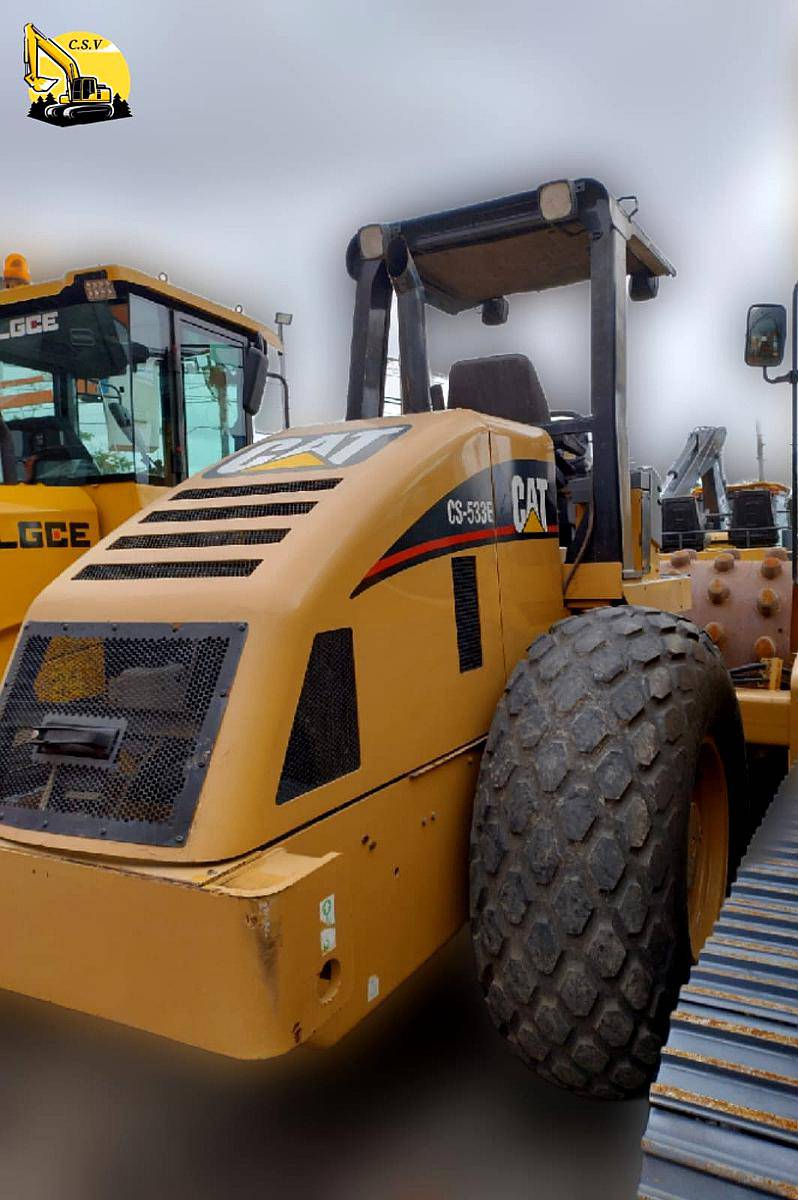Rodillo Vibrocompactador Caterpillar 533 - Año: 2006 - Agroads