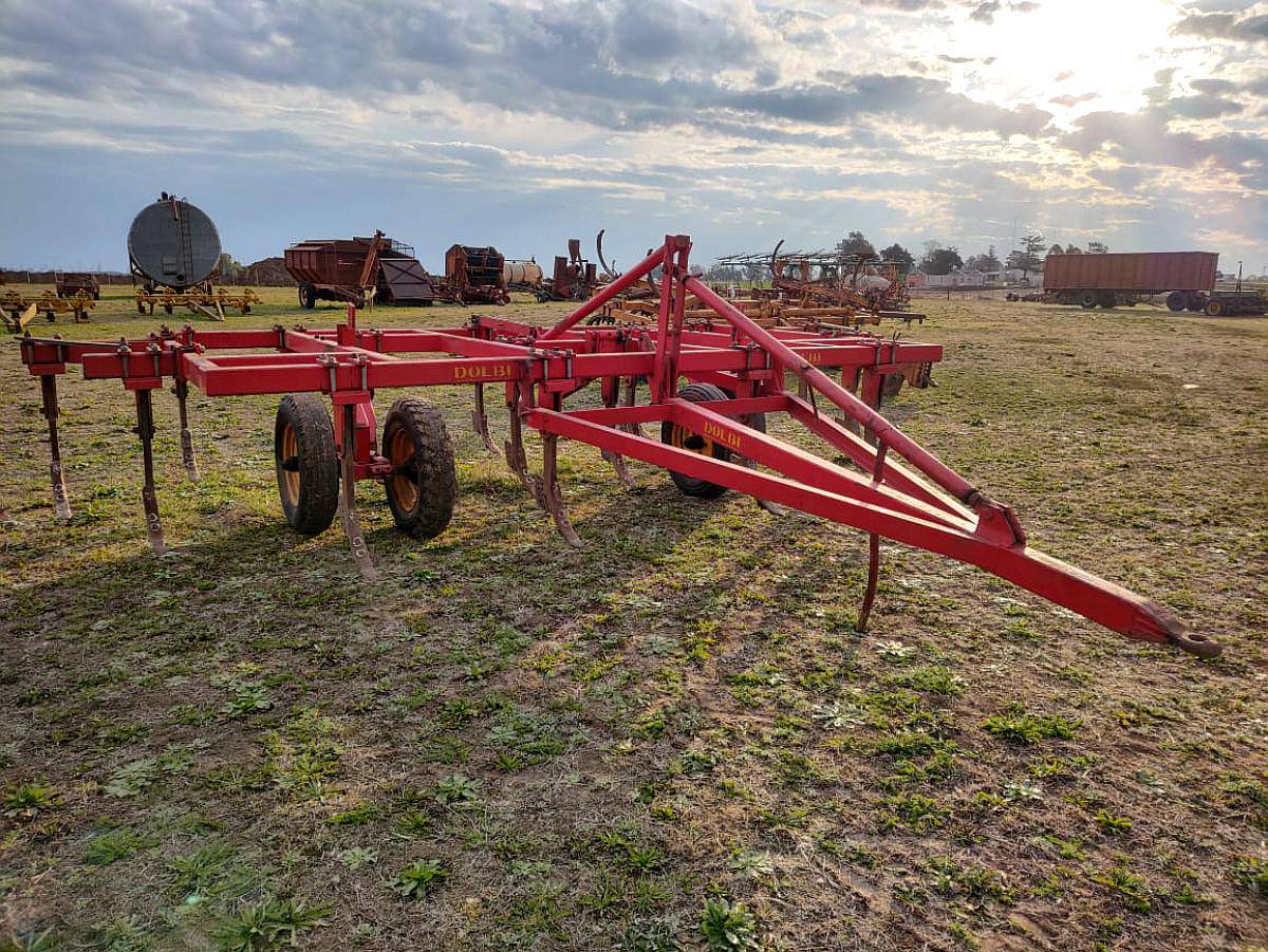 Paratil Dolbi de 17 Timones con Rodado Balancín - $ 880.000 - Agroads