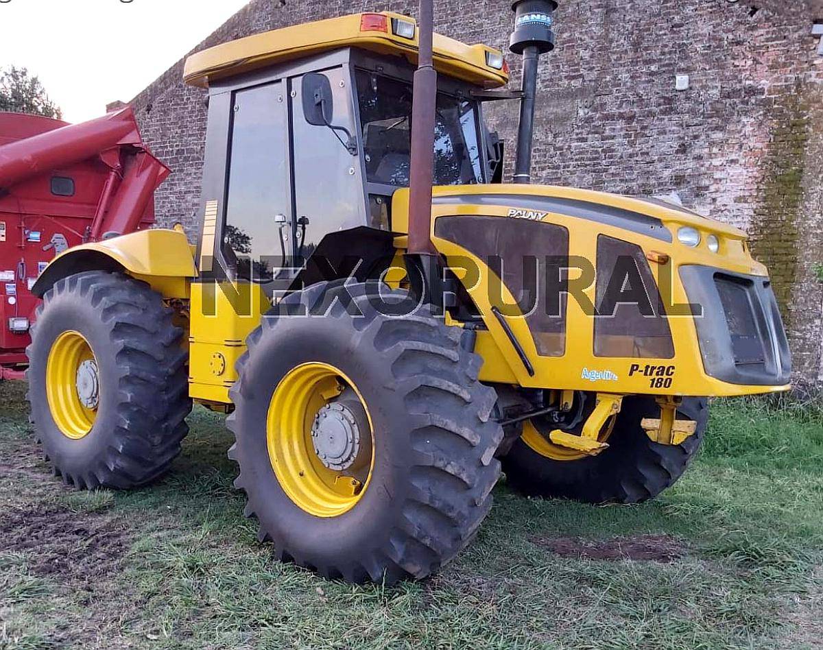 Pauny P-trac, 180, 2014, 180 HP, 4000 Horas. Centro Cerrado - Agroads