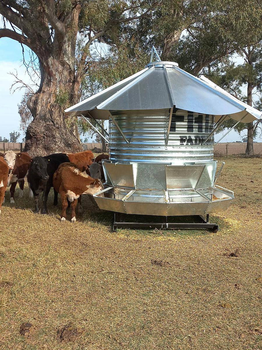 Comedero Autoconsumo Hacienda C3-3 de 5,7 TN - Agroads