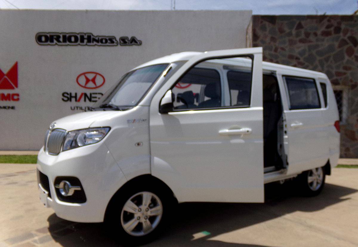 Shineray X 30 VAN 7 Pasajeros Abs+ebd 0km MY22 Bonificada - Agroads