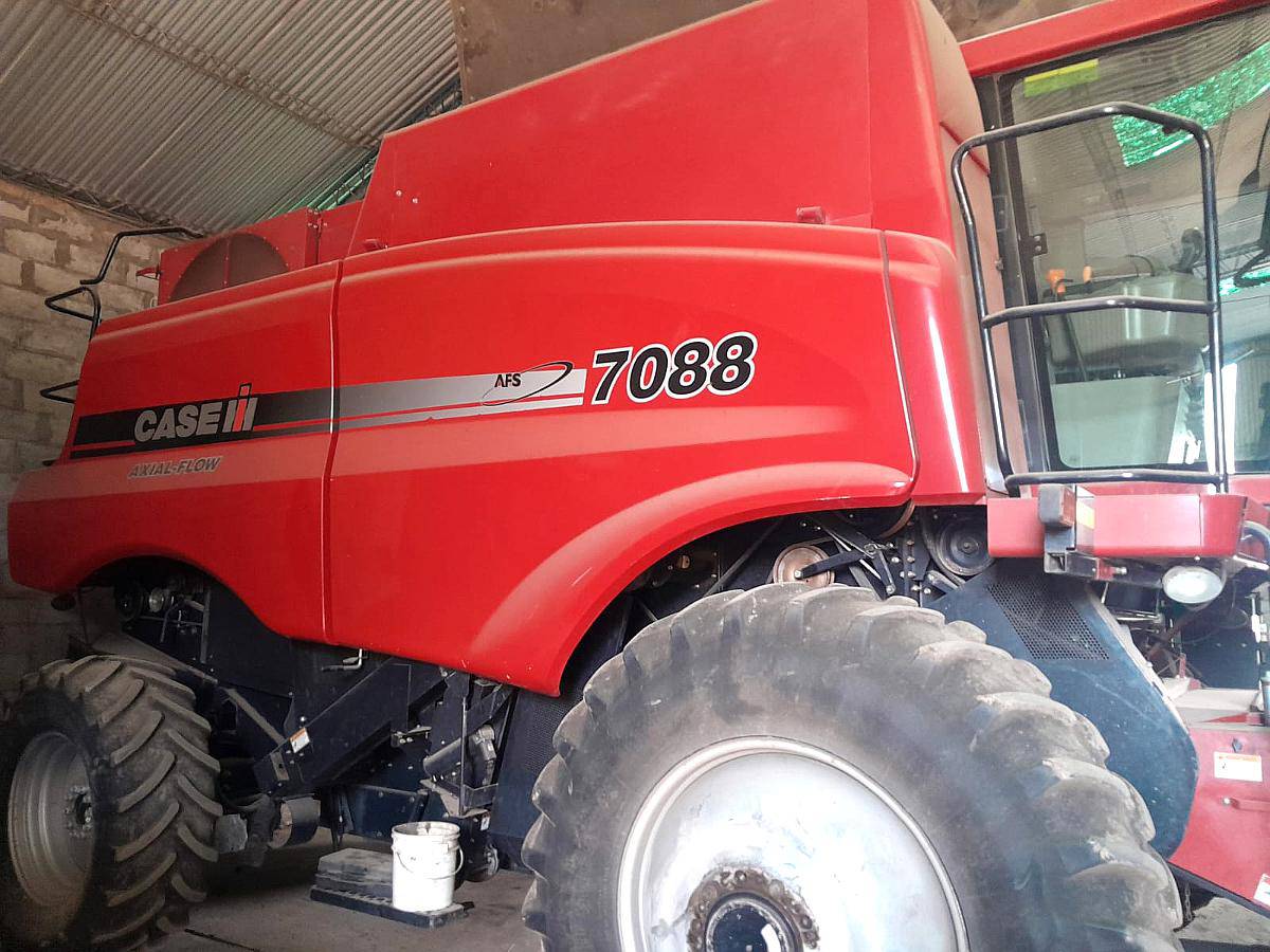Case 7088, Doble Tracción, Predispuesta a Piloto Hidraulico, - Agroads