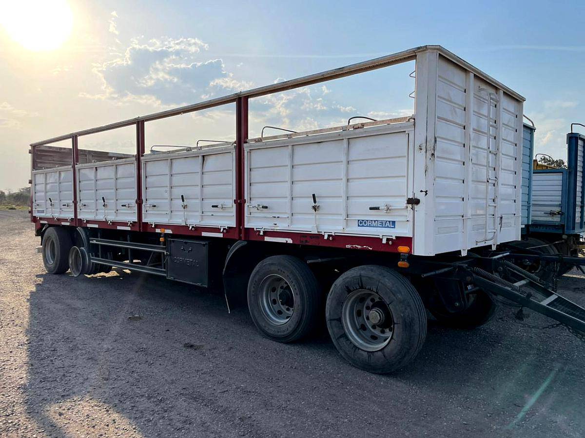 Acoplado Cormetal Baranda Volcable 4 Ejes - Año: 2020 - Agroads