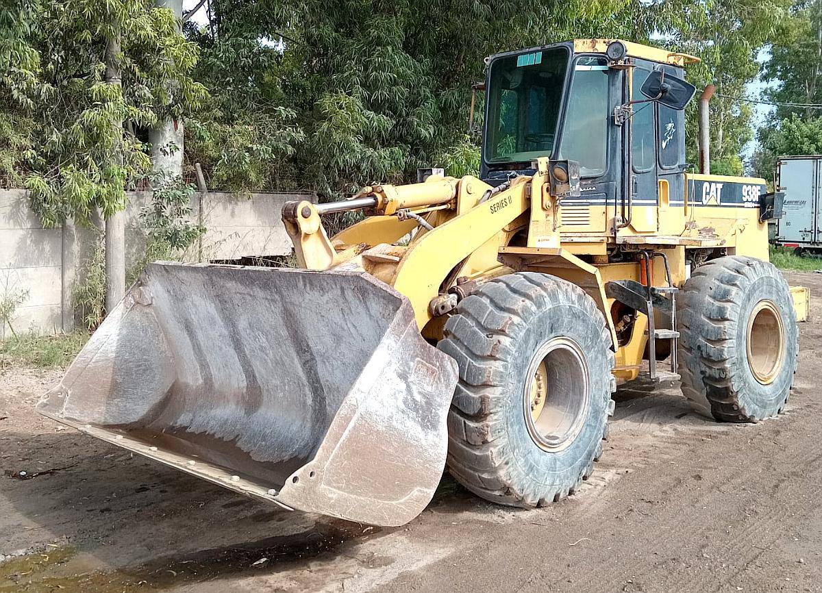 Cargadora Caterpillar 938 F año 1999.- Balde 2.6 Mts - Agroads