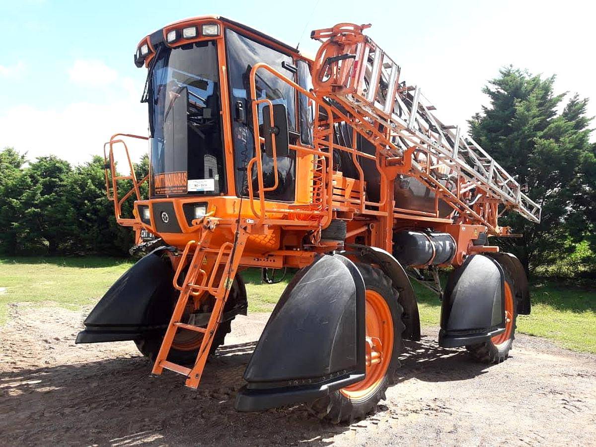 Jacto Uniport Star 3000 -2012-cummnis 145 3900 Hs BOT 24 M - - Agroads