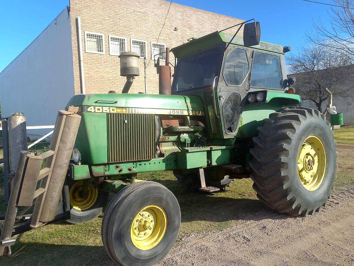 Tractor JD 4050 130 HP, Cabina, Mod 1985. - Año: 1985 - Agroads
