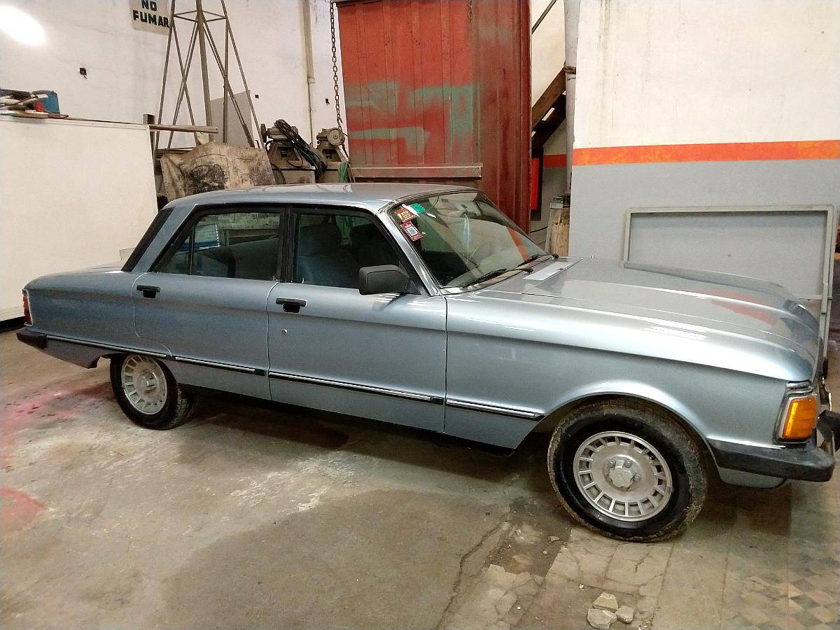 Vendo Ford Falcón 3.0 - Año: 1990 - $ 400.000 - Agroads