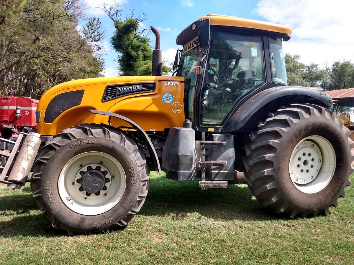 Valtra AR 175 año 2017 - Año: 2017 - Agroads