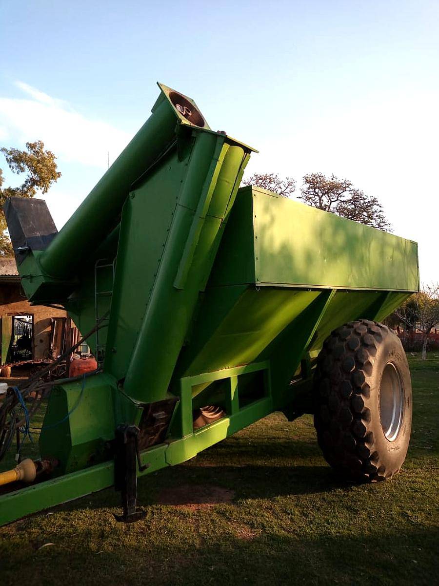 Tolva Autodescargable Cestari de 12tn con Balanza LT - Agroads
