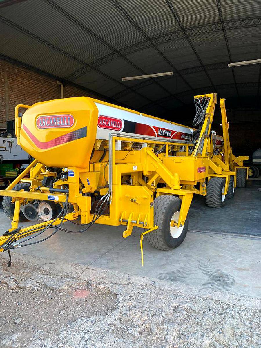 Ascanelli RS 4000 año 2013 -20 Surcos a 52 cm -neumatica - Agroads