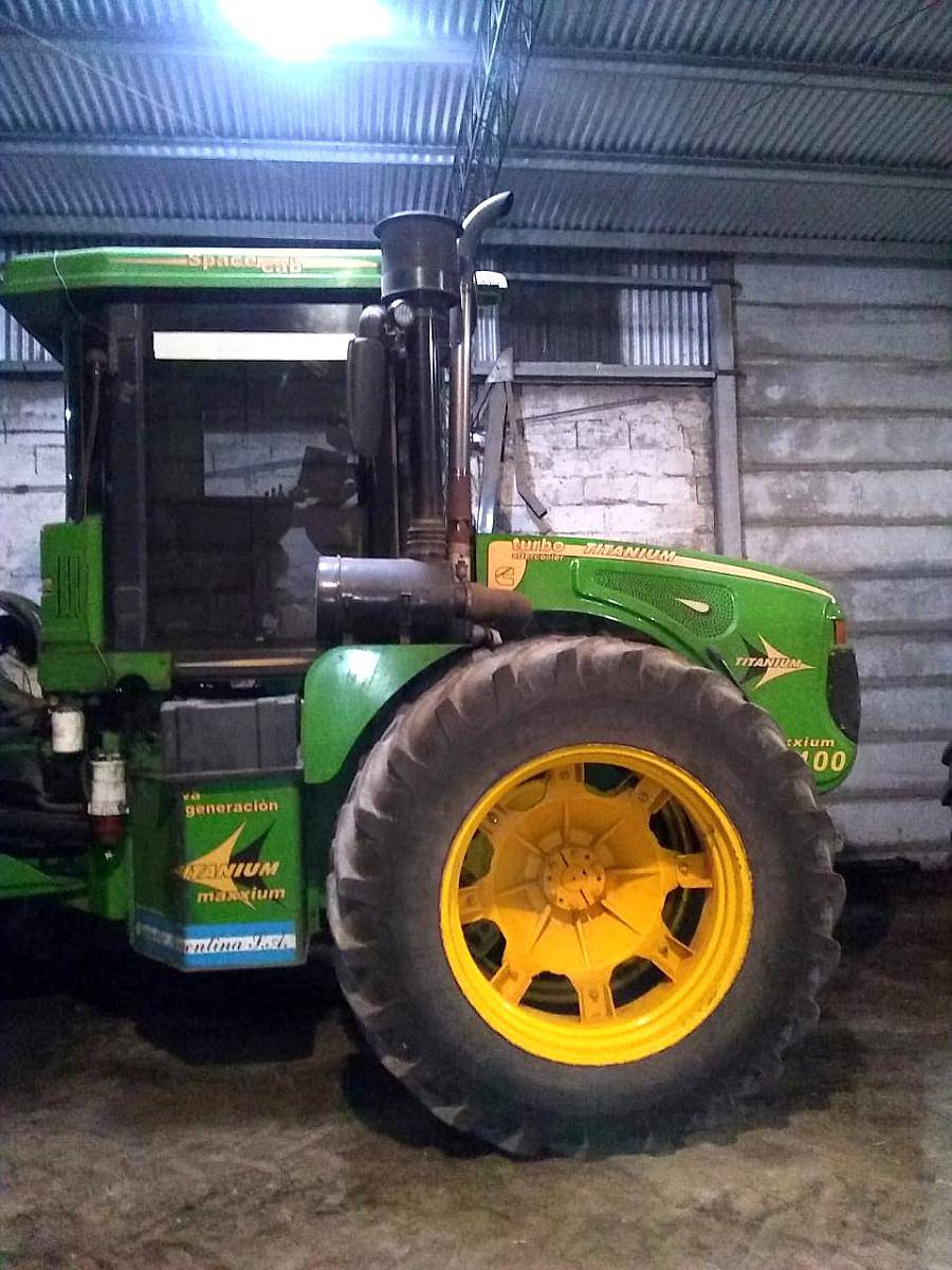 En Venta Tractor Titanium 2000 Hs de Reparado - Año: 2004 - Agroads