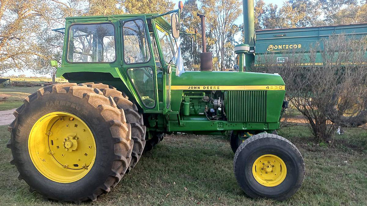 Tractor John Deere 4530 120 HP Motor Reparado a Nuevo - Agroads