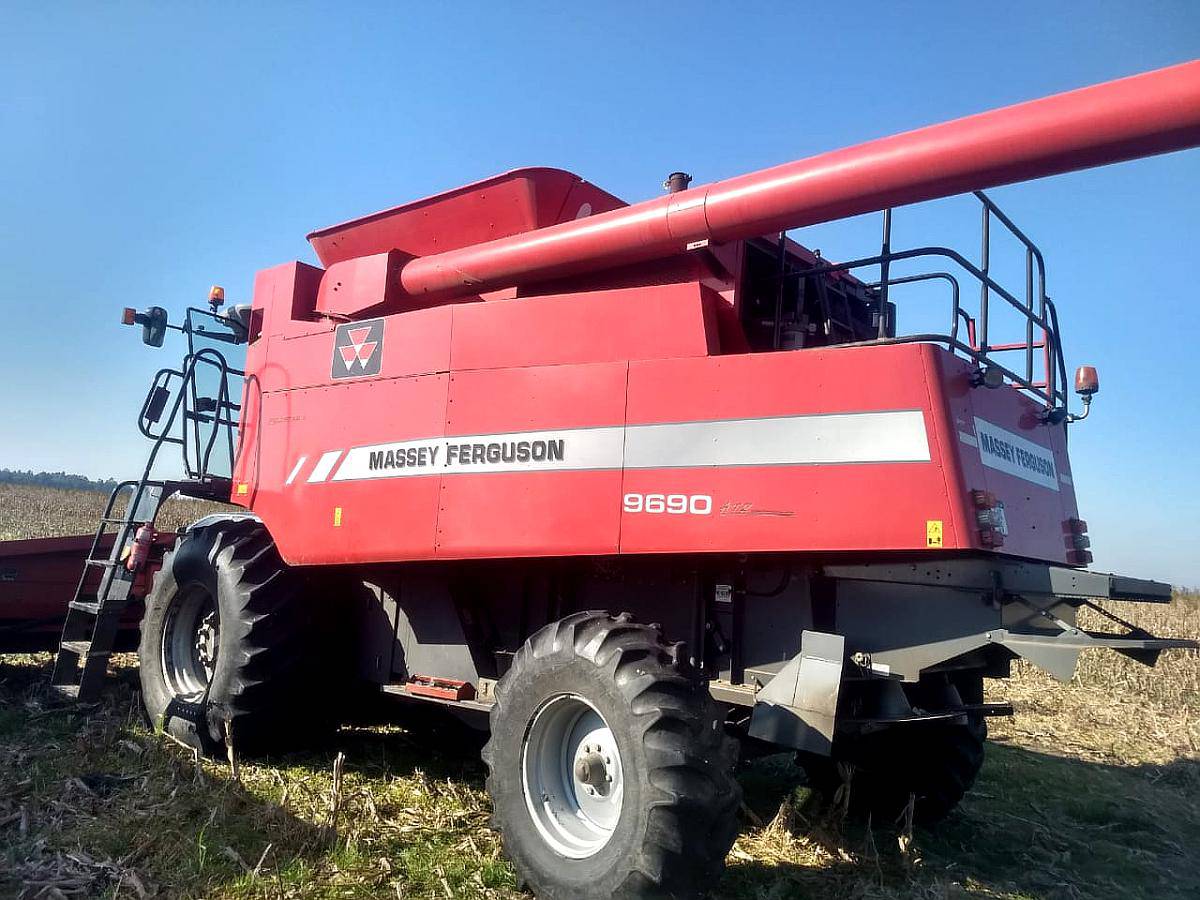 Cosechadora Massey Ferguson 9690 - Año: 2015 - u$s 145.000 - Agroads