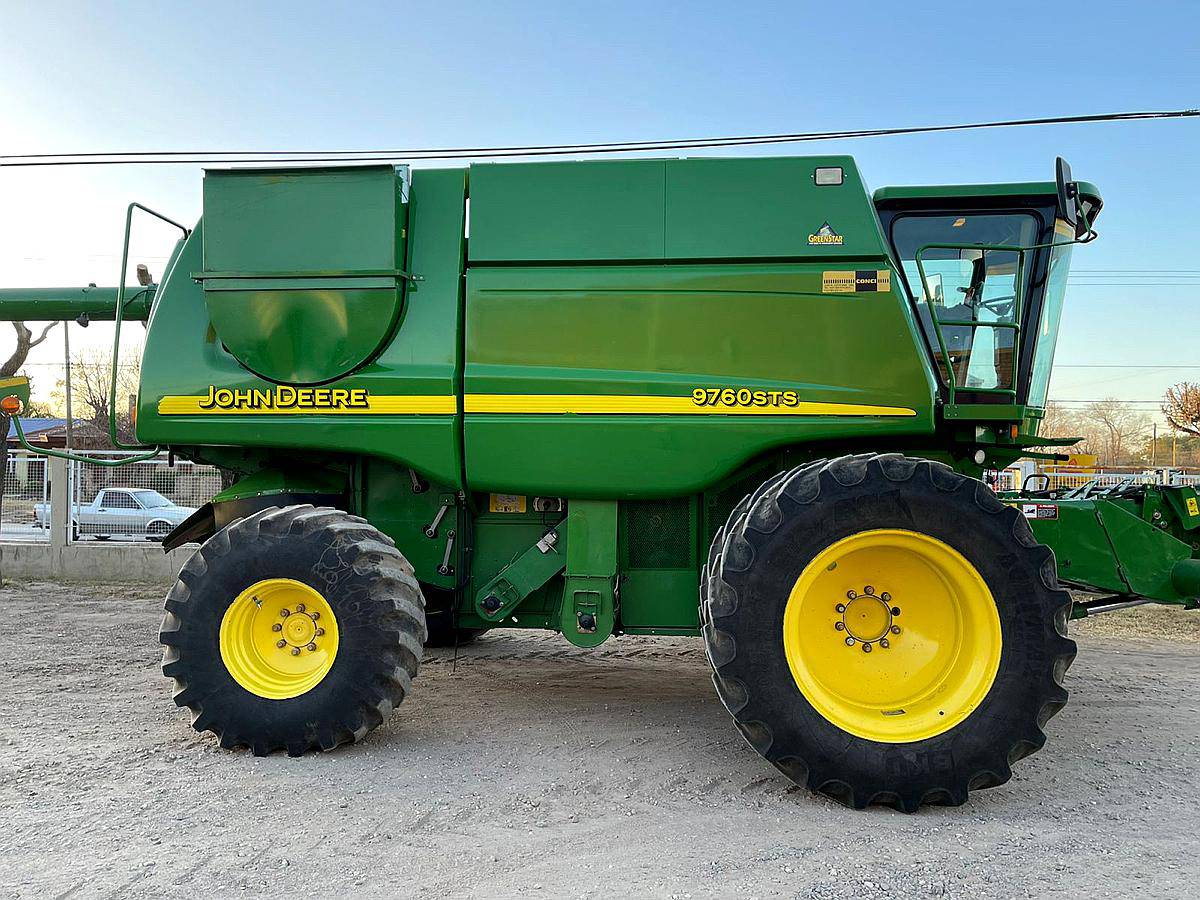 John Deere 9760 2004 - Draper Piersanti 40 Pies - Año: 2004 - Agroads