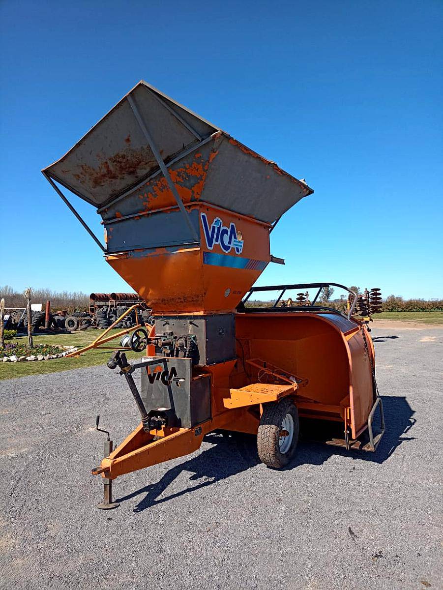 Embolsadora Quebradora de 9 Pies Marca Vica - u$s 13.000 - Agroads