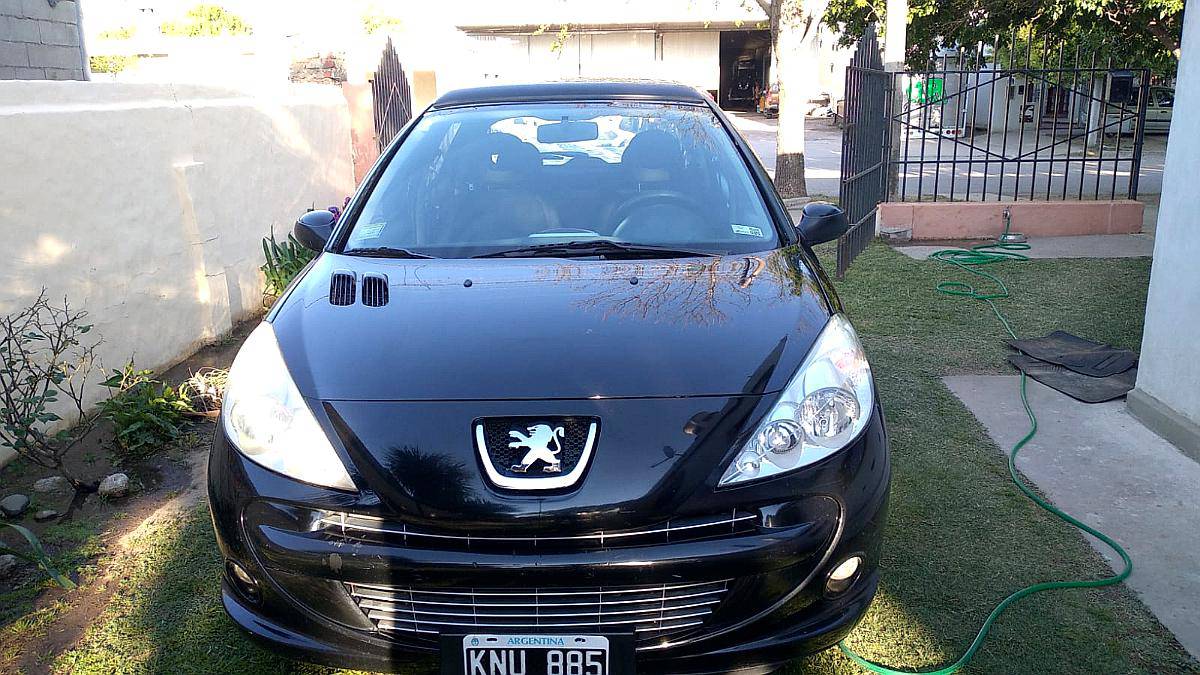 Peugeot 207 Mod 2011 - Año: 2011 - $ 900.000 - Agroads