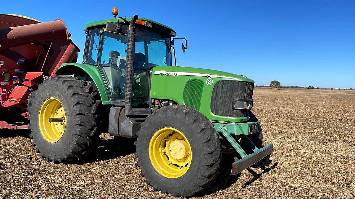 Tractor - John Deere 7515 - año 2006 - Año: 2006 - Agroads