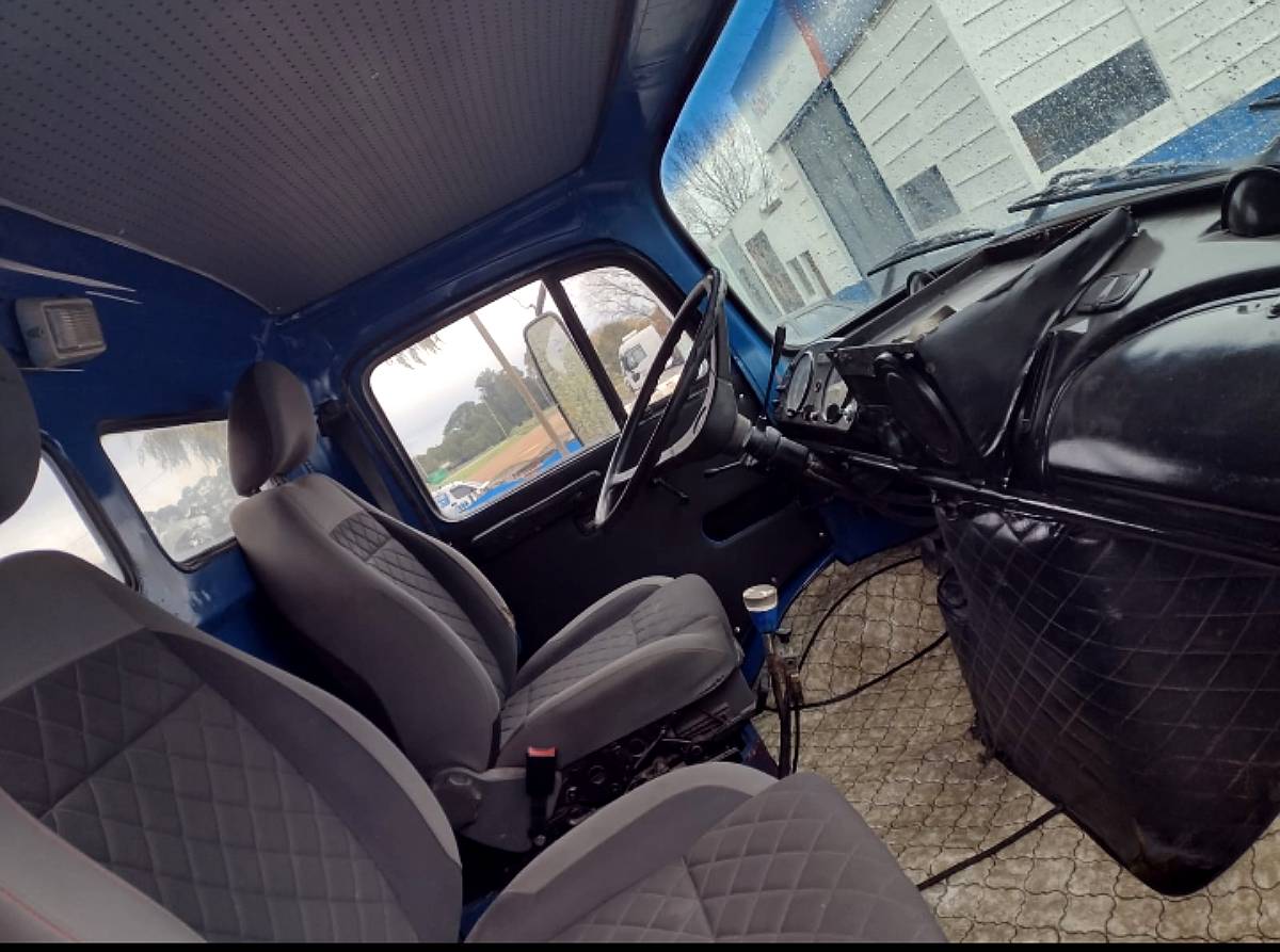 Mercedes Benz 1114 año 90 - Año: 1990 - $ 2.900.000 - Agroads