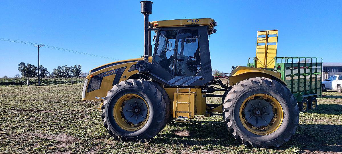 Pauny EVO 540 con Duales 34 - Año: 2012 - u$s 85.000 - Agroads