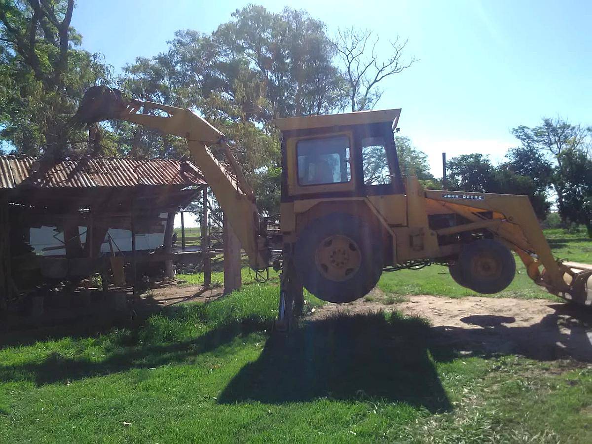 Pala Retro John Deere 310 a - Año: 1984 - u$s 26.000 - Agroads