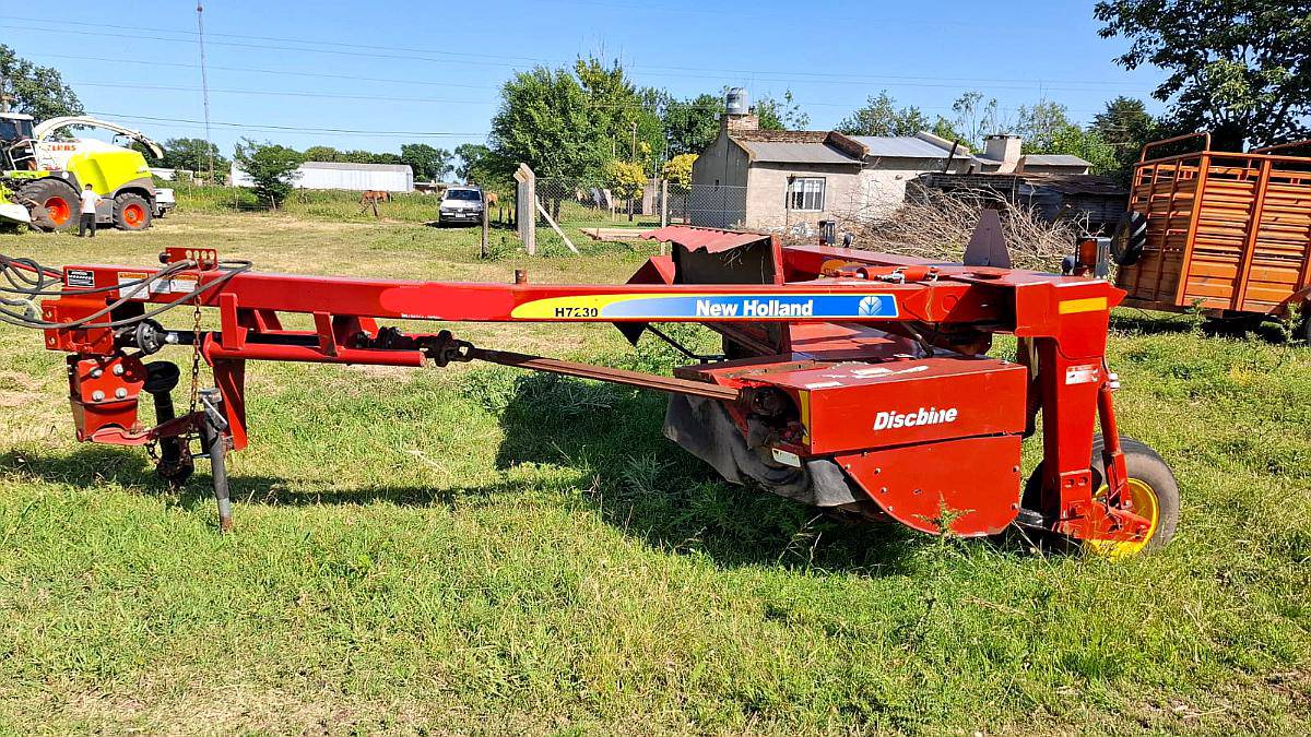 Segadora New Holland H7230 - Año: 2013 - Agroads