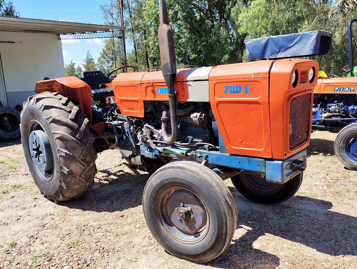 Vendo Fiat 700 con Perkins 6 - Año: 1974 - $ 16.000.000 - Agroads