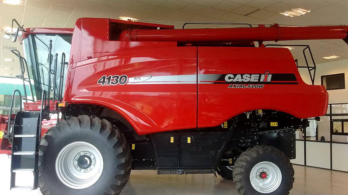 Case Axial 4130, Okm, con Cabezal de 25 Pies - Año: 2019 - Agroads