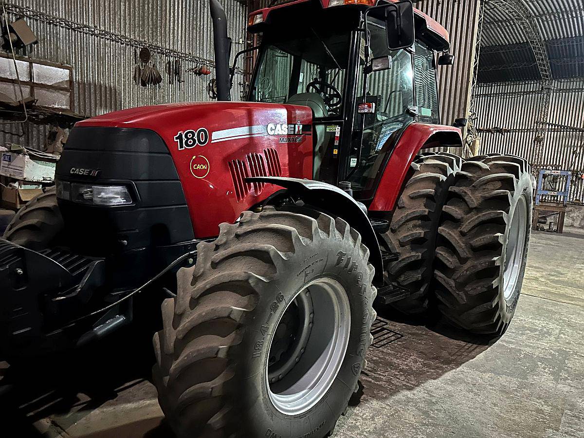 Case MXM 180 muy Buen Estado - Año: 2013 - u$s 120.000 - Agroads