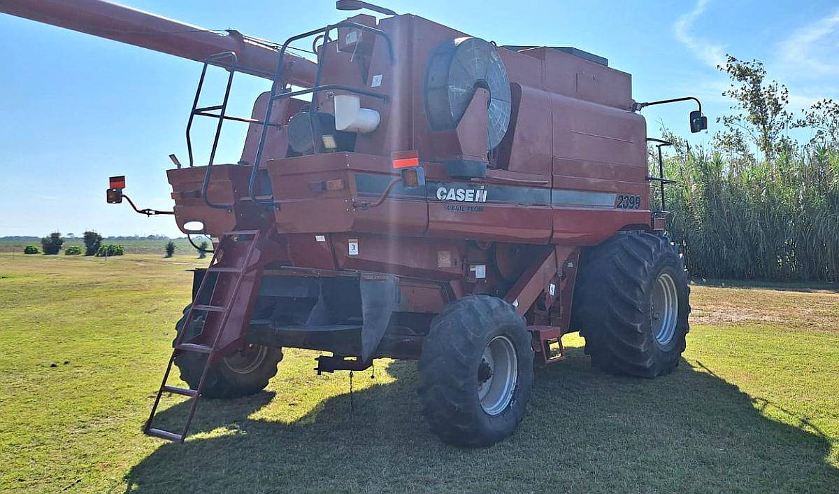 Cosechadora Case IH 2399 - Cabezal 30 Pies - Año: 2007 - Agroads