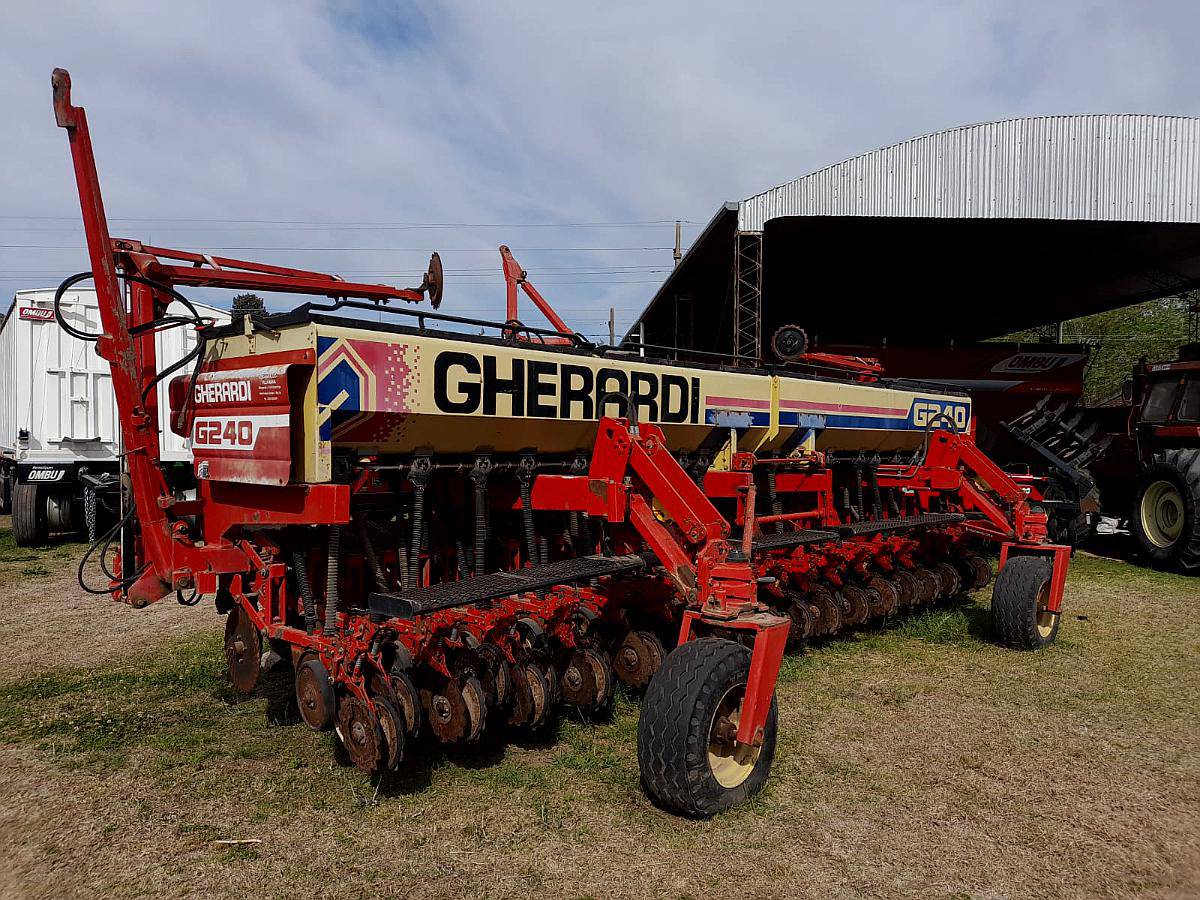 100% Reparada a Nuevo G240 - Año: 2003 - $ 3.300.000 - Agroads