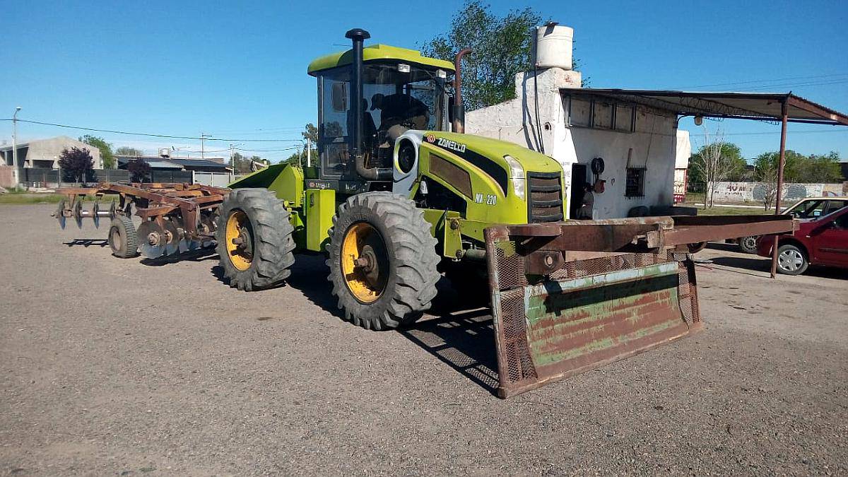 Tractor Zanello MX 220 - Año: 2015 - u$s 70.000 - Agroads