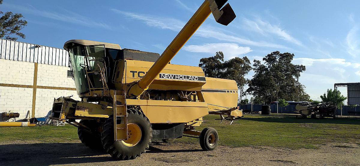 Cosechadora New Holland TC 57 - Año: 1996 - Agroads