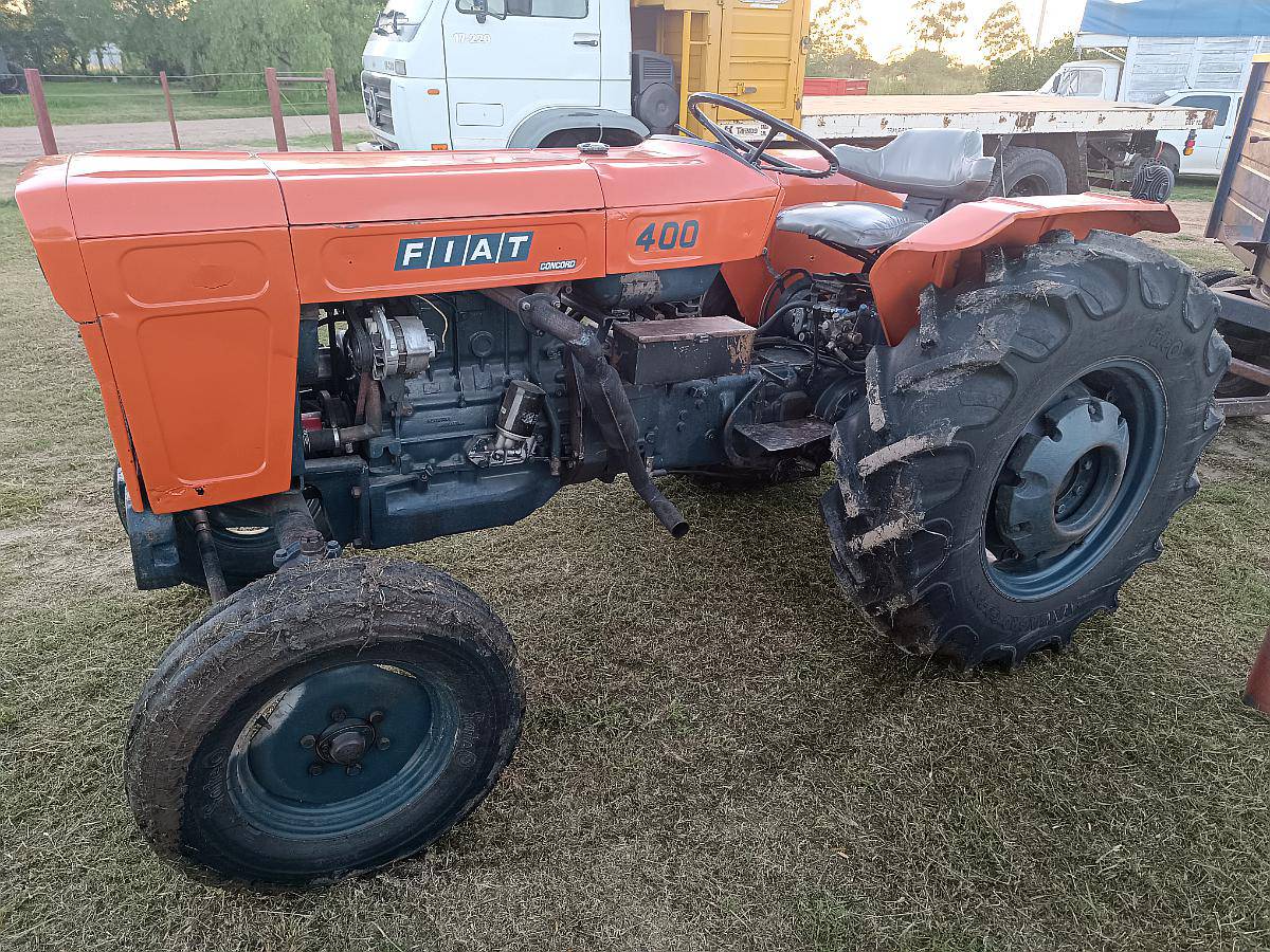 Fiat 400 con Dirección Comandó y Tres Puntos - Agroads