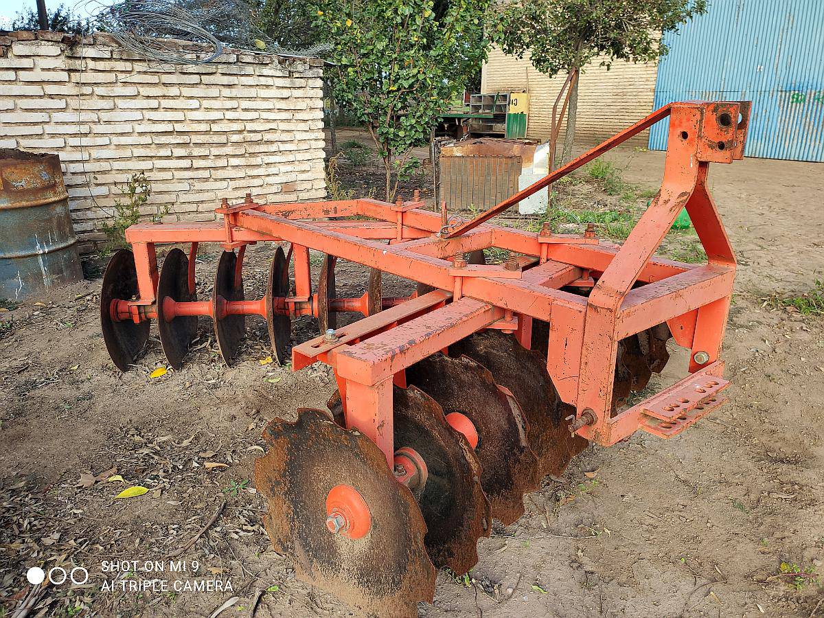 Rastra de 16 Discos, 3 Puntos - Año: 2012 - $ 180.000 - Agroads