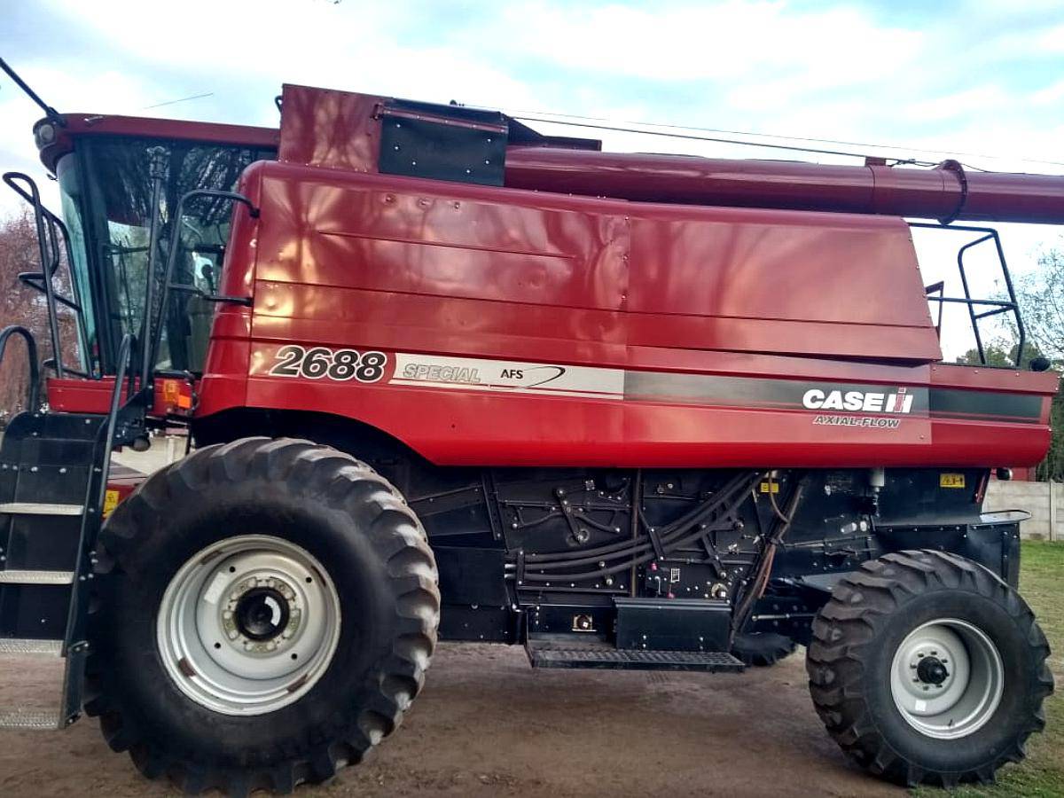 Cosechadora Case 2688 año 2012 - Año: 2012 - Agroads