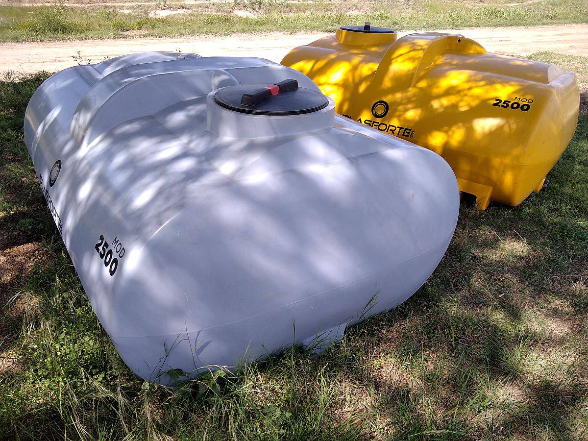 Tanques Plasforte 2500 con Rompeolas - $ 67.500 - Agroads