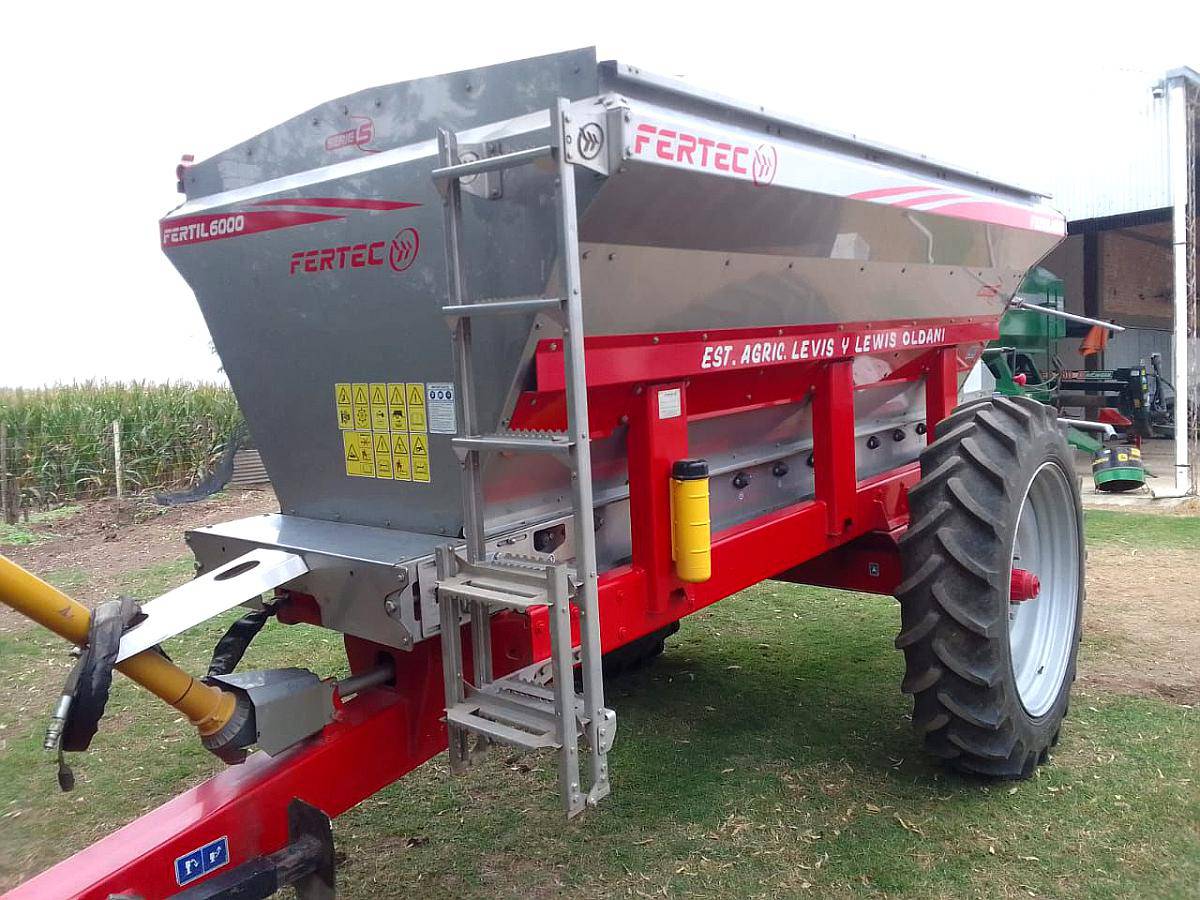 Fertilizadora Fertec Fertil 6000 - Año: 2008 - $ 43.200 - Agroads