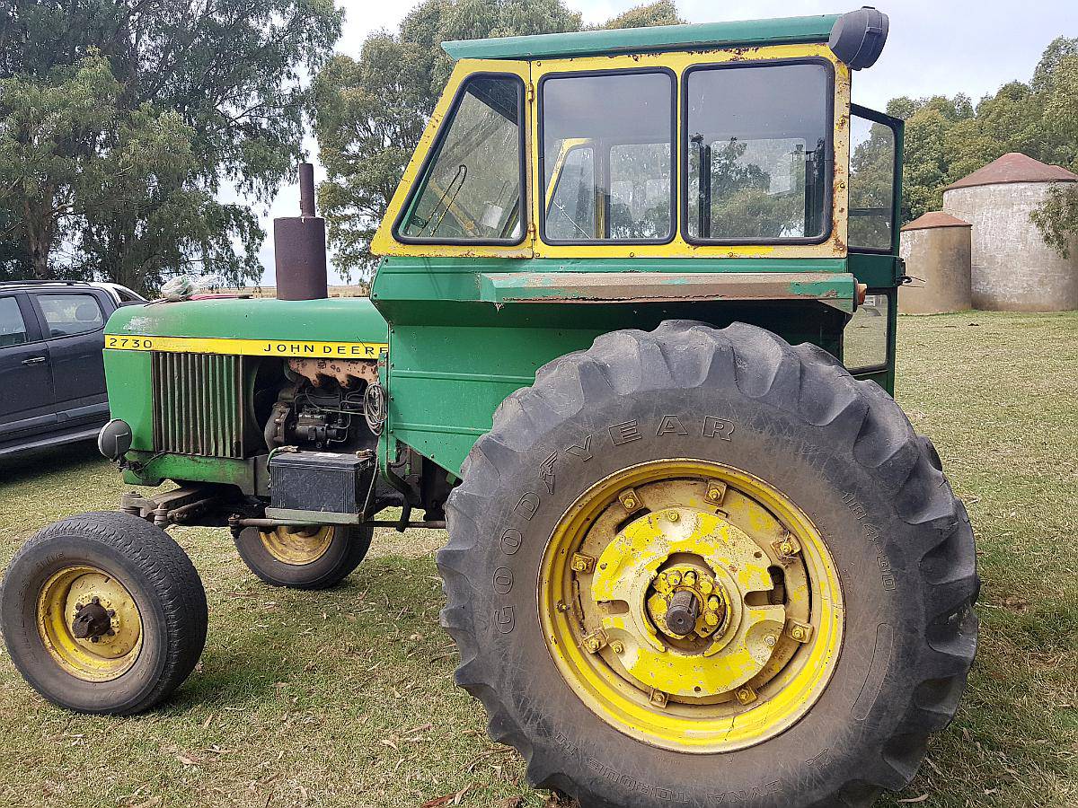 Tractor John Deere 2730 con 3 Puntos - Agroads