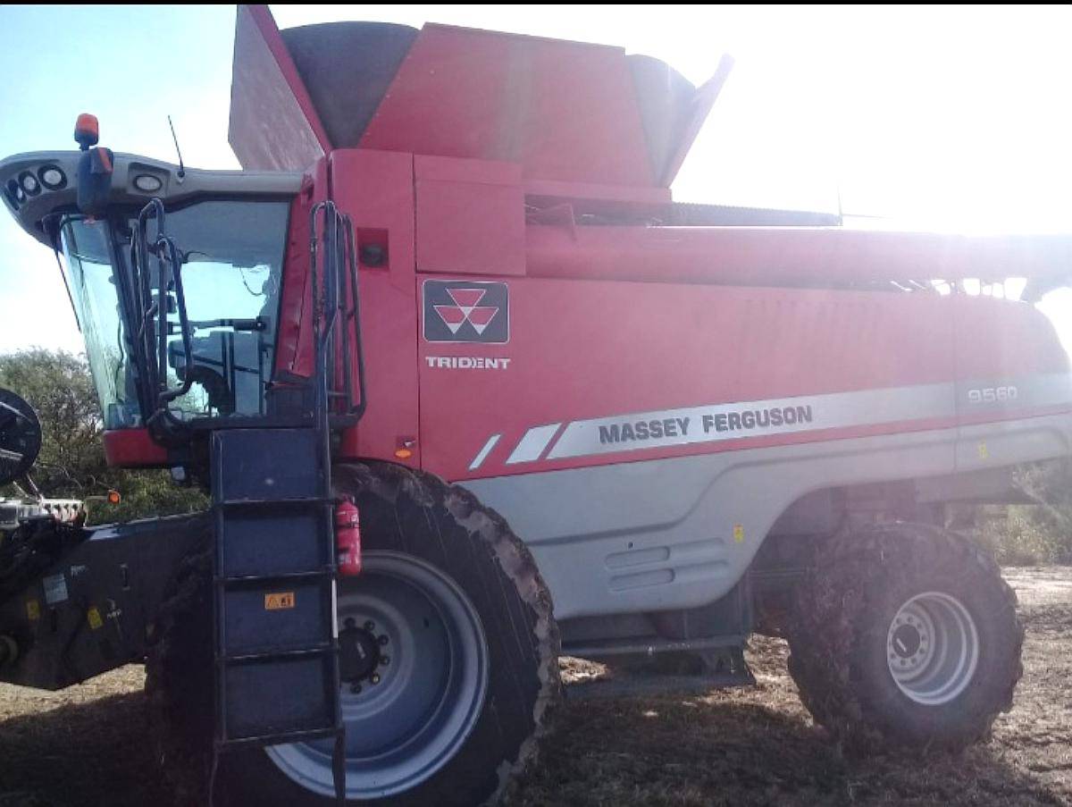 Massey Ferguson año 2012 9560 - Año: 2012 - Agroads