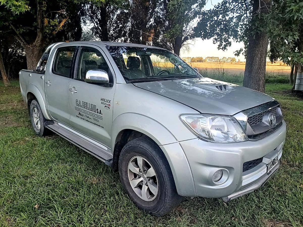 Pick UP Toyota Hilux Doble Cabina 4X4 - Año: 2009 - Agroads