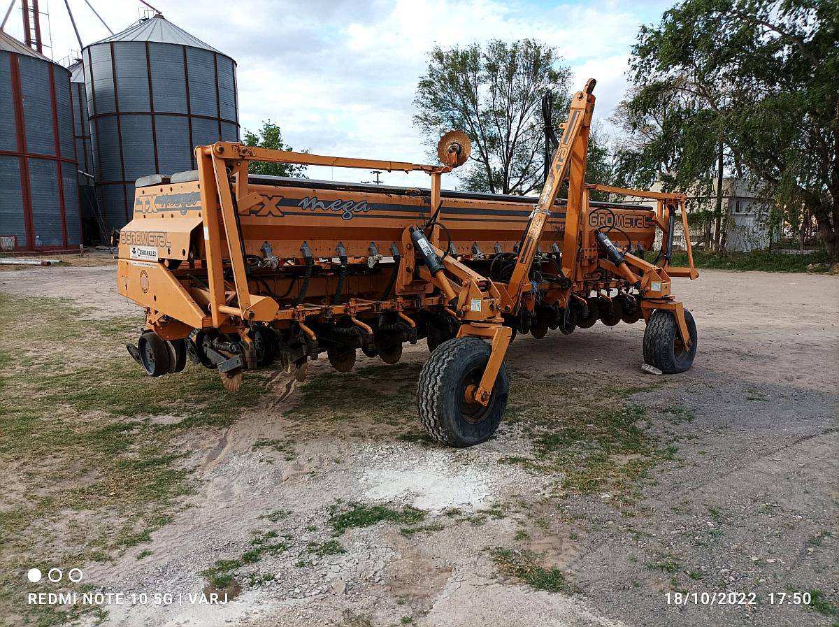 Agrometal de 13 S. Doble Fertilización. año 2003. Monitor. S - Agroads