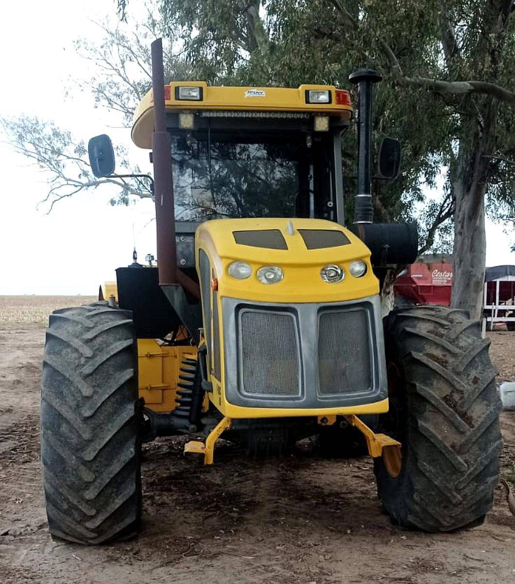 Pauny P-trac 180 23,130 Dual - Año: 2010 - u$s 70.400 - Agroads