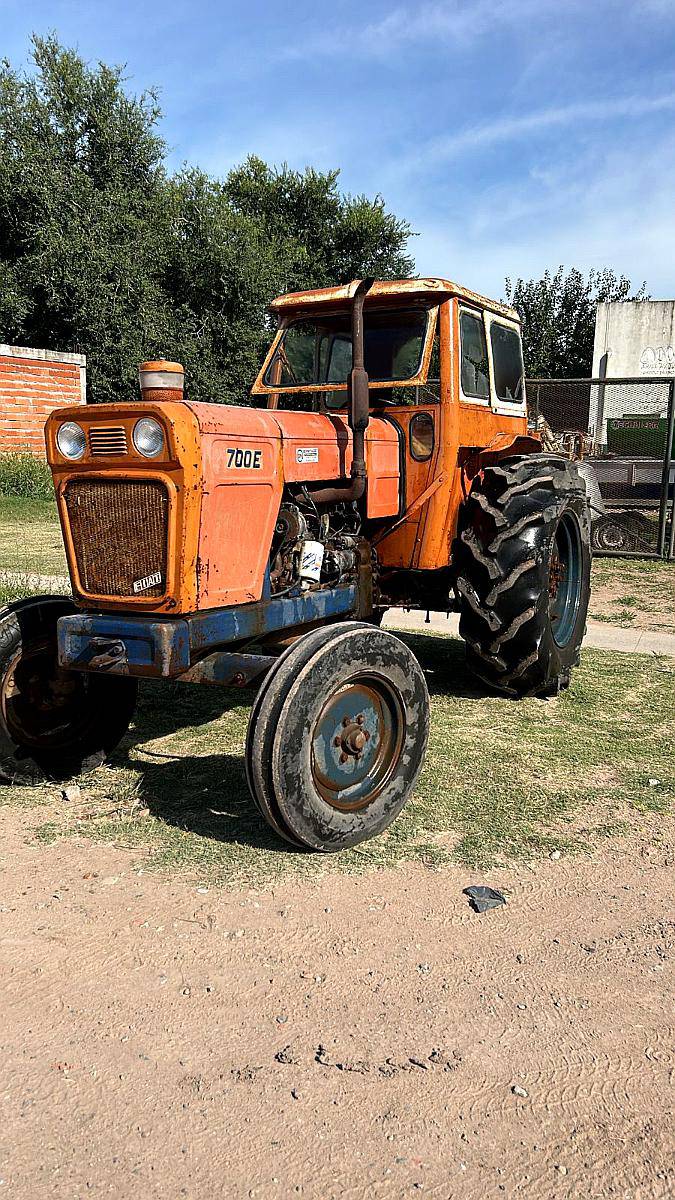 Tractor Fiat 700 e - $ 13.000.000 - Agroads