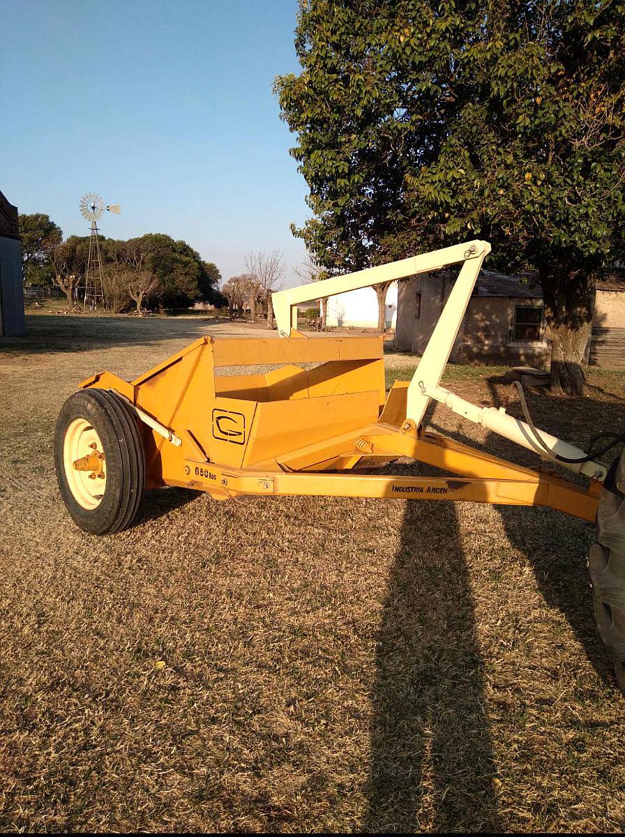 Pala Grospal Nova 200 Carga 2 Mts Como Nueva, con Cubiertas - Agroads